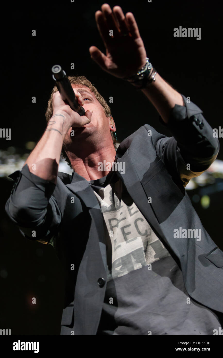 Matchbox 20 performing live hi-res stock photography and images - Alamy