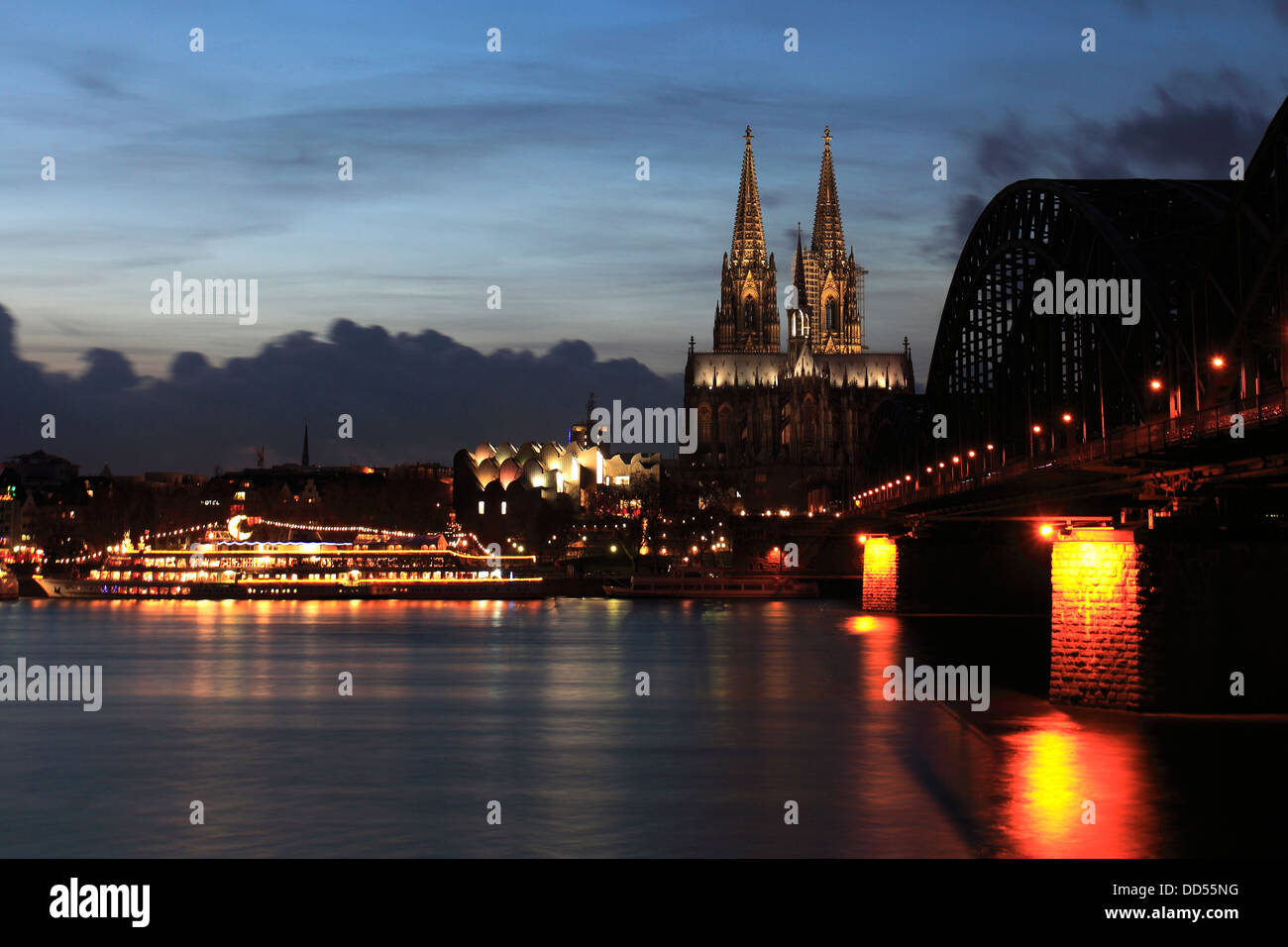 City view of Cologne at night with Cologne Cathedral, Rhine River ...