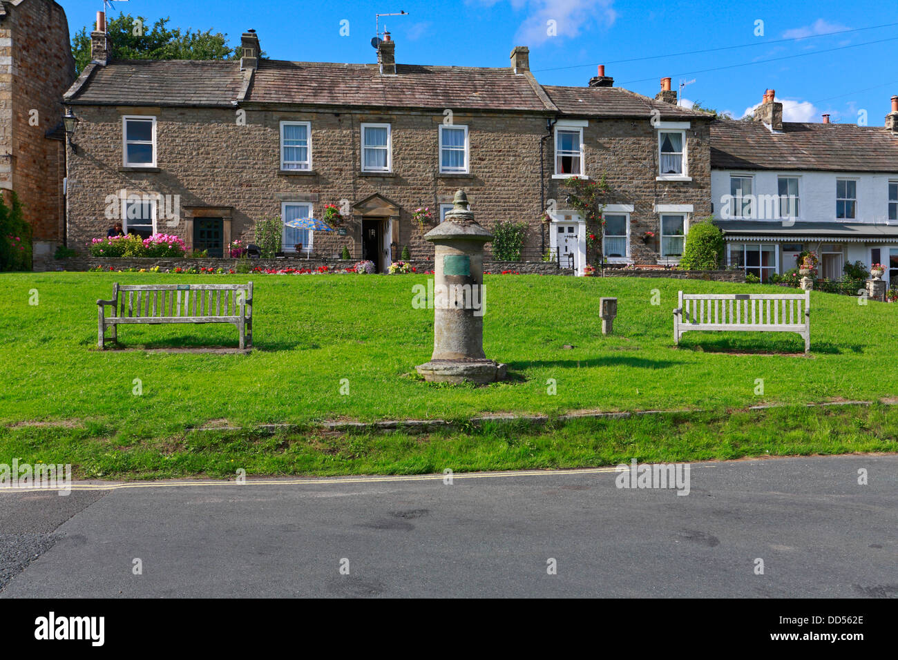 The Pump on the Green in Reeth, Swaledale, North Yorkshire, Yorkshire ...