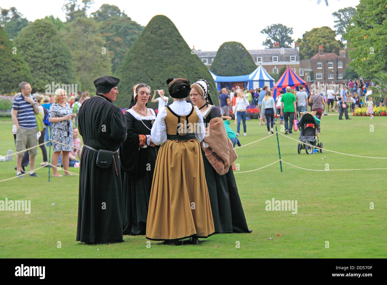 London, UK. 26th Aug, 2013. Tudor Joust, Hampton Court Palace, East ...