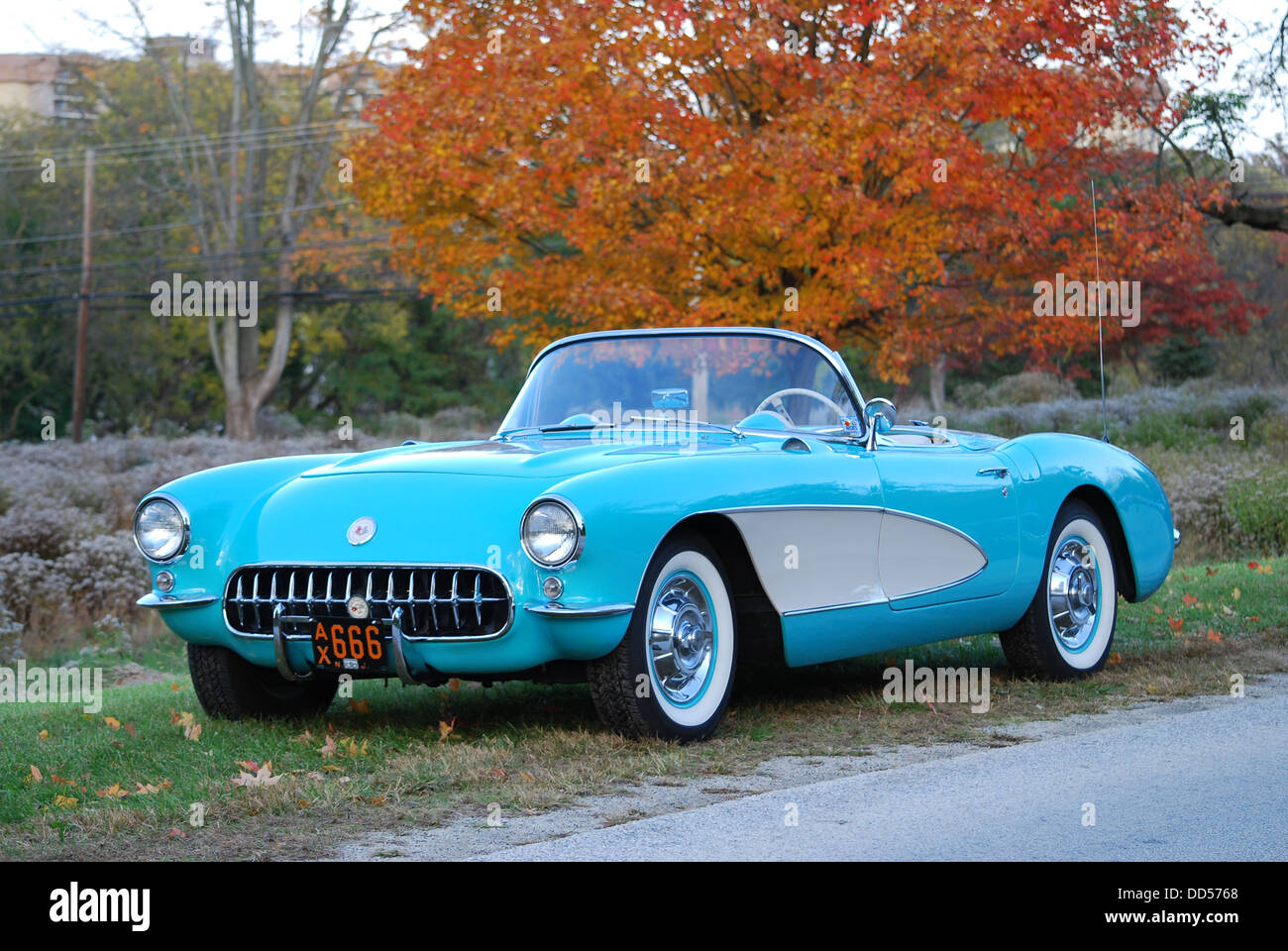 1958 corvette blue hi-res stock photography and images - Alamy