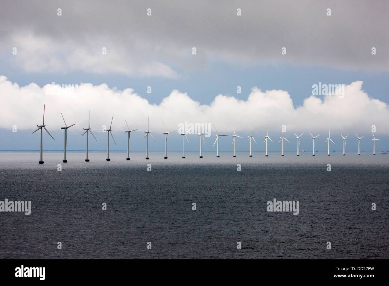 Middelgrunden offshore wind farm in the Øresund outside Copenhagen ...