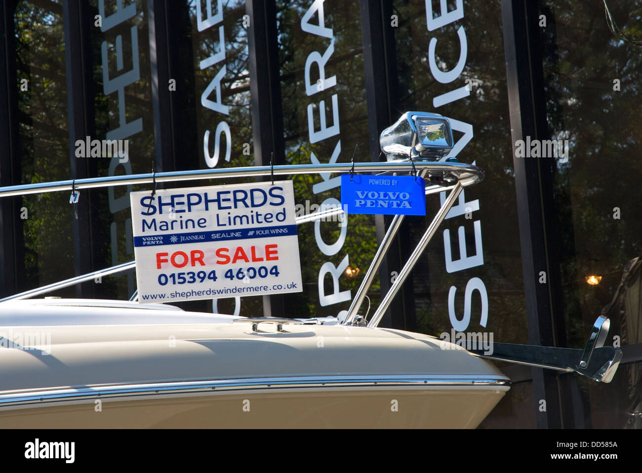 For sale sign boat hi-res stock photography and images - Alamy