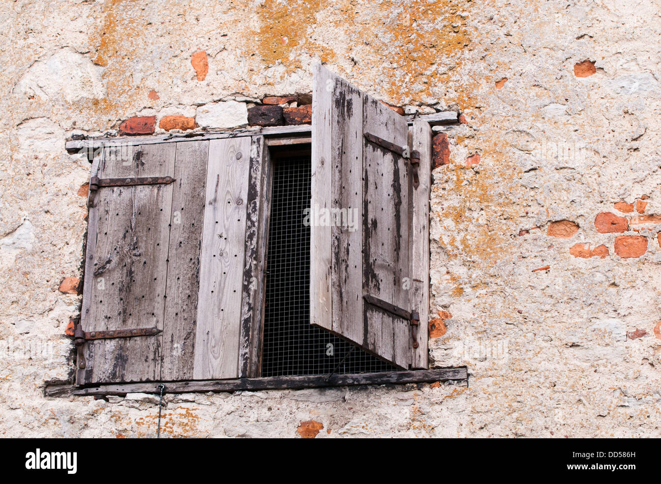 Open window wood hi-res stock photography and images - Alamy