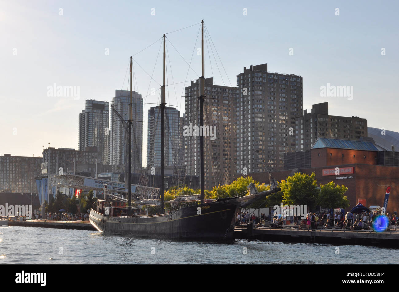 Harborfront harbourfront hi-res stock photography and images - Alamy