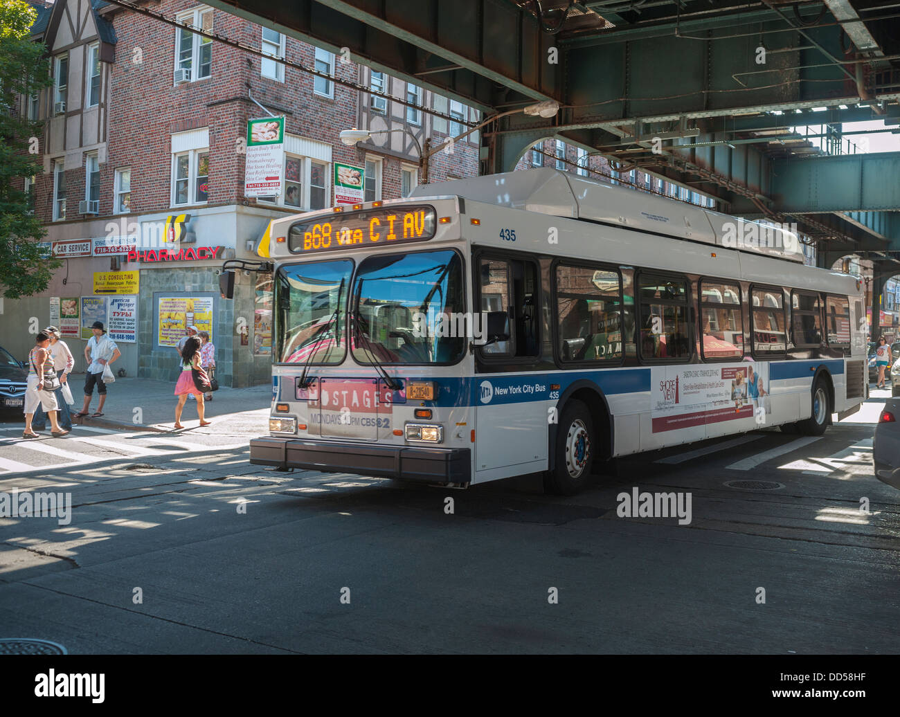 Transit elevated bus hi-res stock photography and images - Alamy
