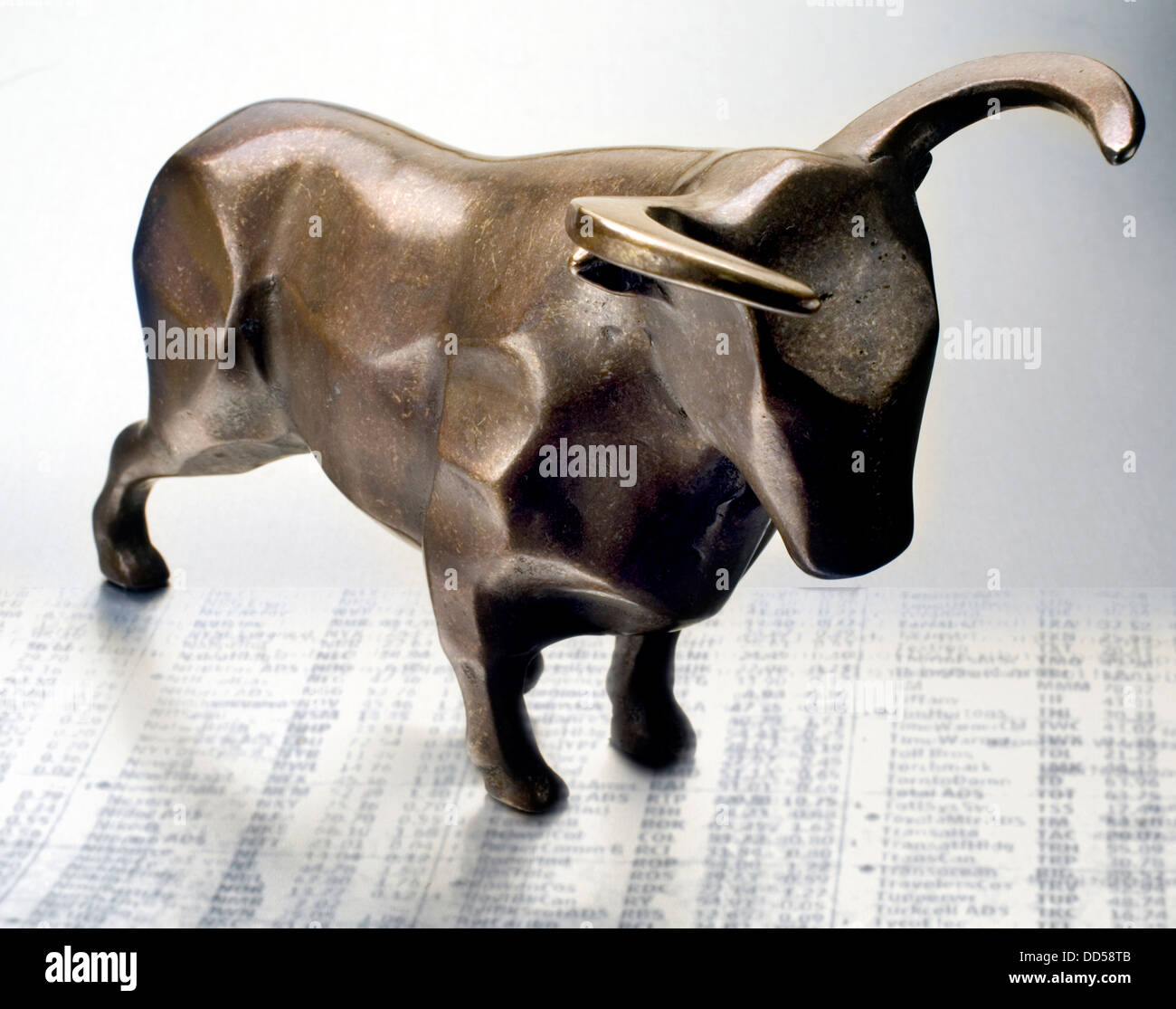 wall street bull Stock Photo - Alamy
