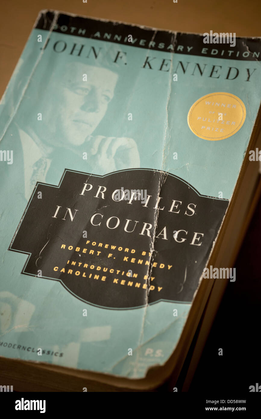 Profiles in courage hi-res stock photography and images - Alamy
