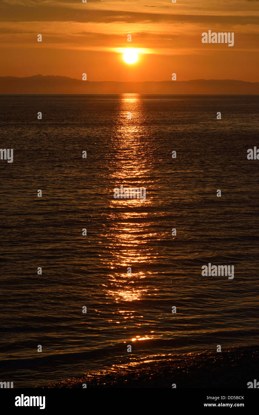 Sea of ??Japan at sunset Stock Photo - Alamy