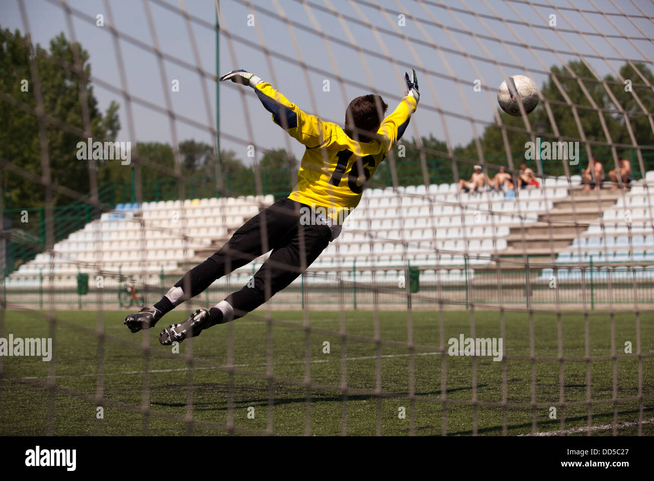 Goalkeeper stretching hi-res stock photography and images - Alamy