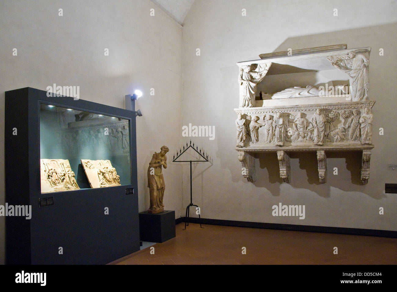 Opera di santa croce hi-res stock photography and images - Alamy