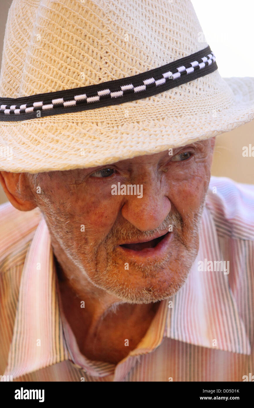 Old turkish men hi-res stock photography and images - Alamy