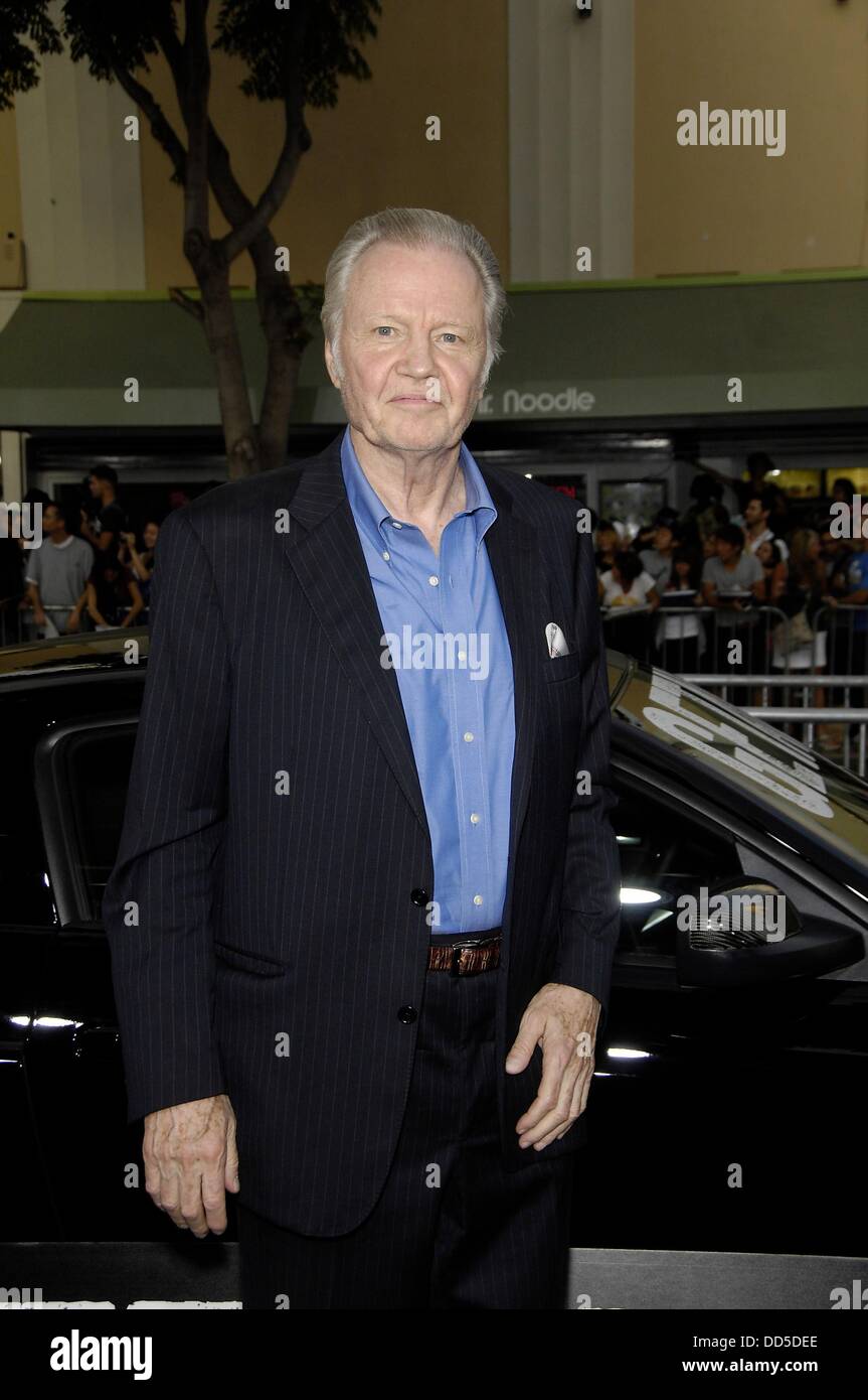 Los Angeles, CA. 26th Aug, 2013. Jon Voight at arrivals for GETAWAY ...