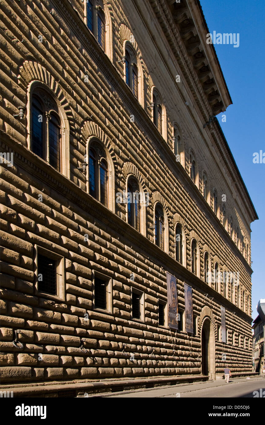 Palazzo strozzi architecture hi-res stock photography and images - Alamy