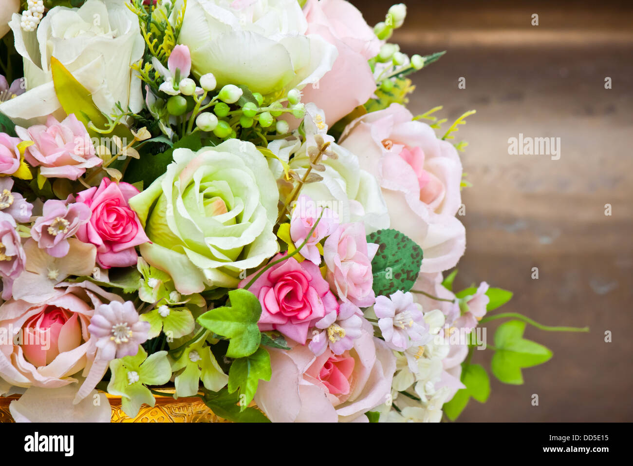 Fake flora hi-res stock photography and images - Alamy