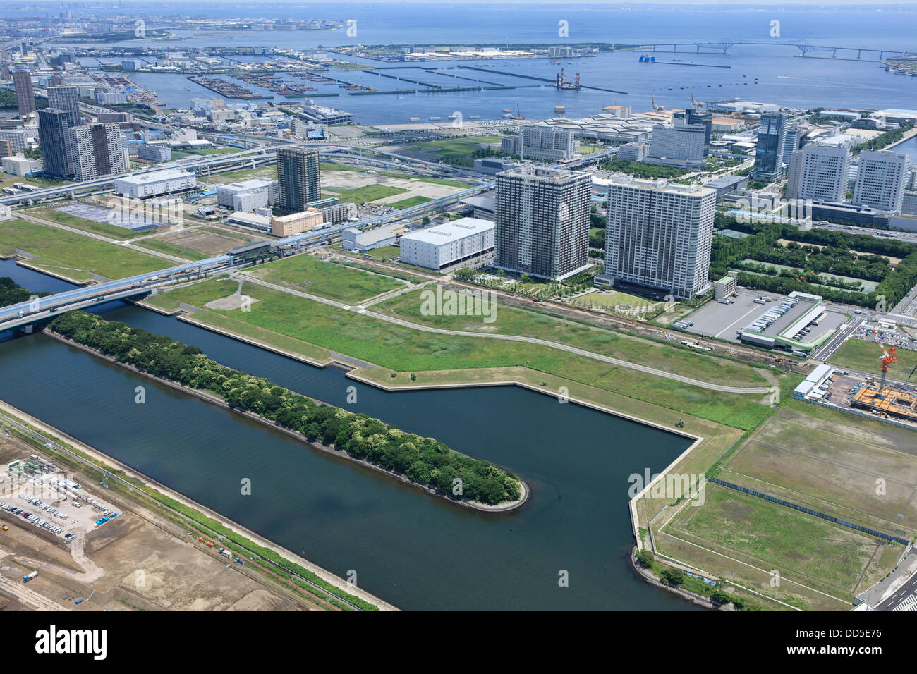 Tokyo 2020 olympic stadium aerial hi-res stock photography and images ...