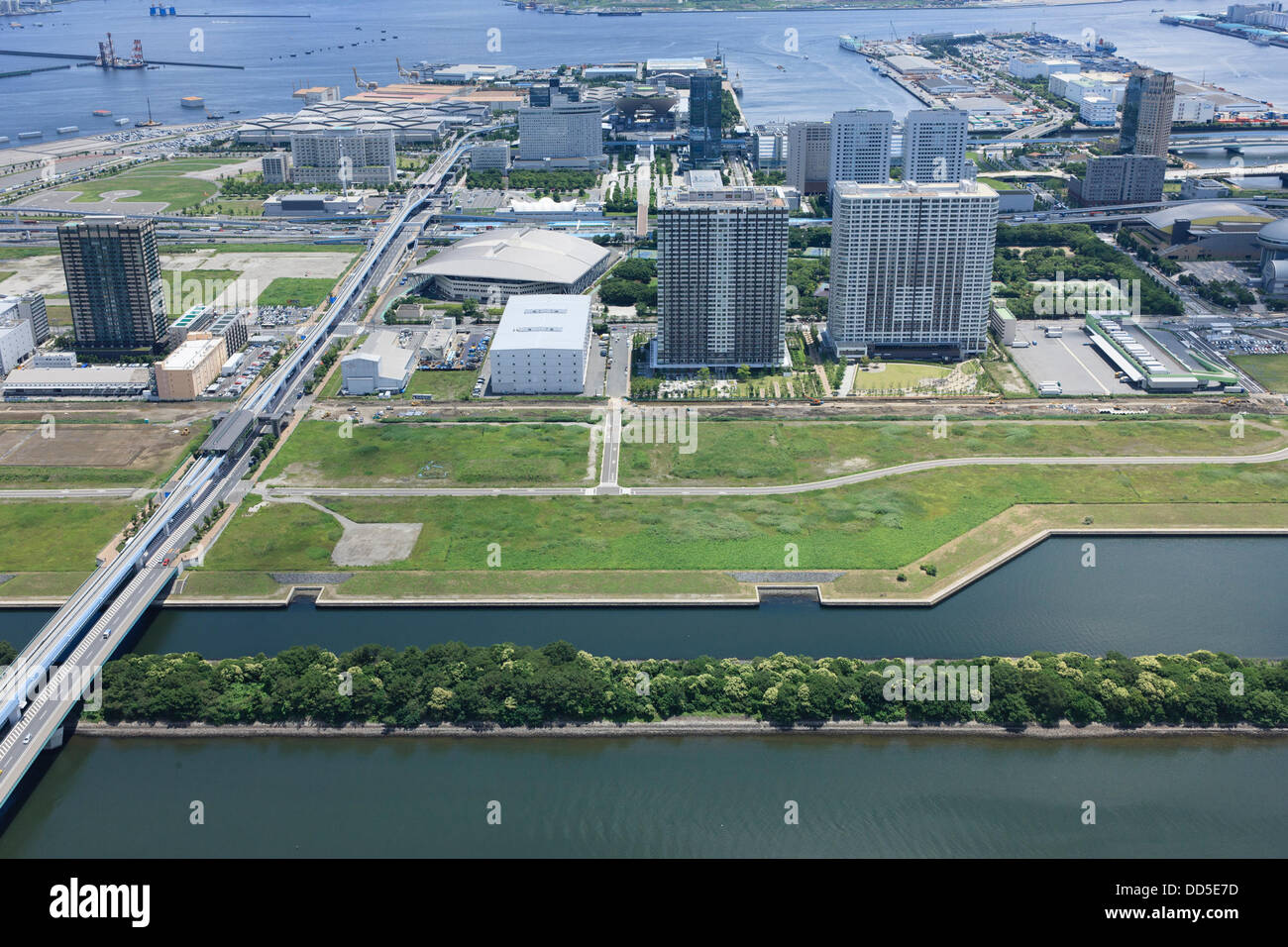 Tokyo 2020 olympic stadium aerial hi-res stock photography and images ...