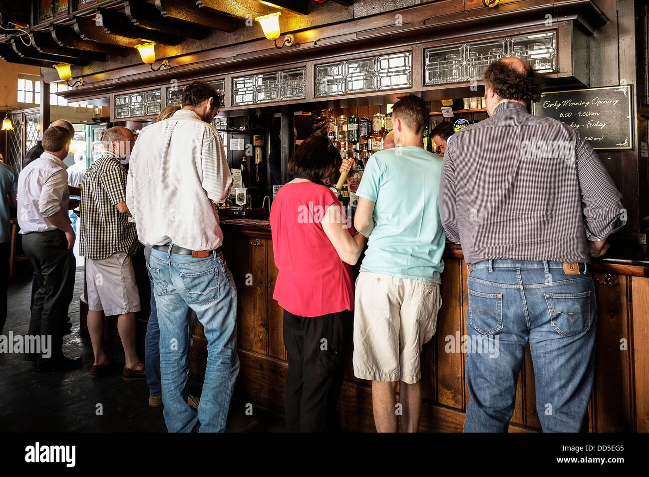 Customers inside market hi-res stock photography and images - Alamy