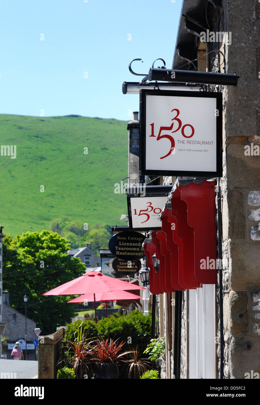 Restaurants and tea rooms Castleton Derbyshire England uk Stock Photo ...