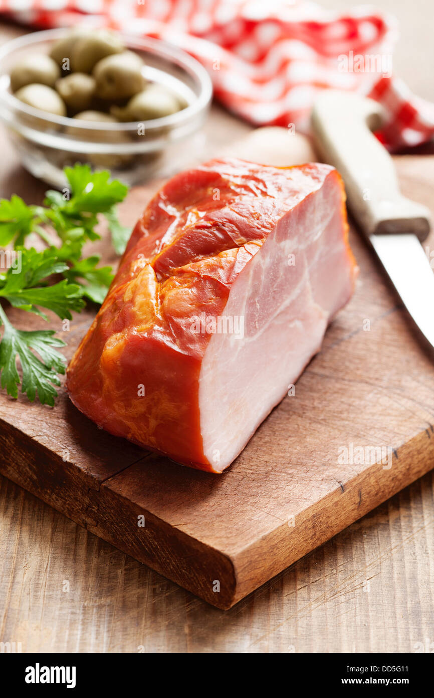 Whole ham hi-res stock photography and images - Alamy