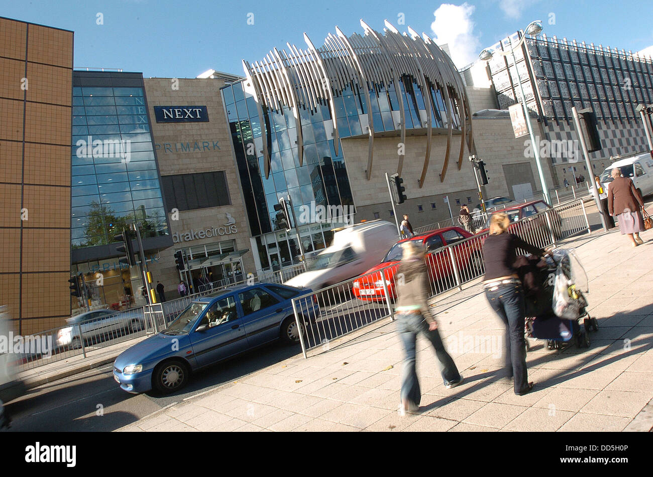 Drake circus shopping mall hi-res stock photography and images - Alamy