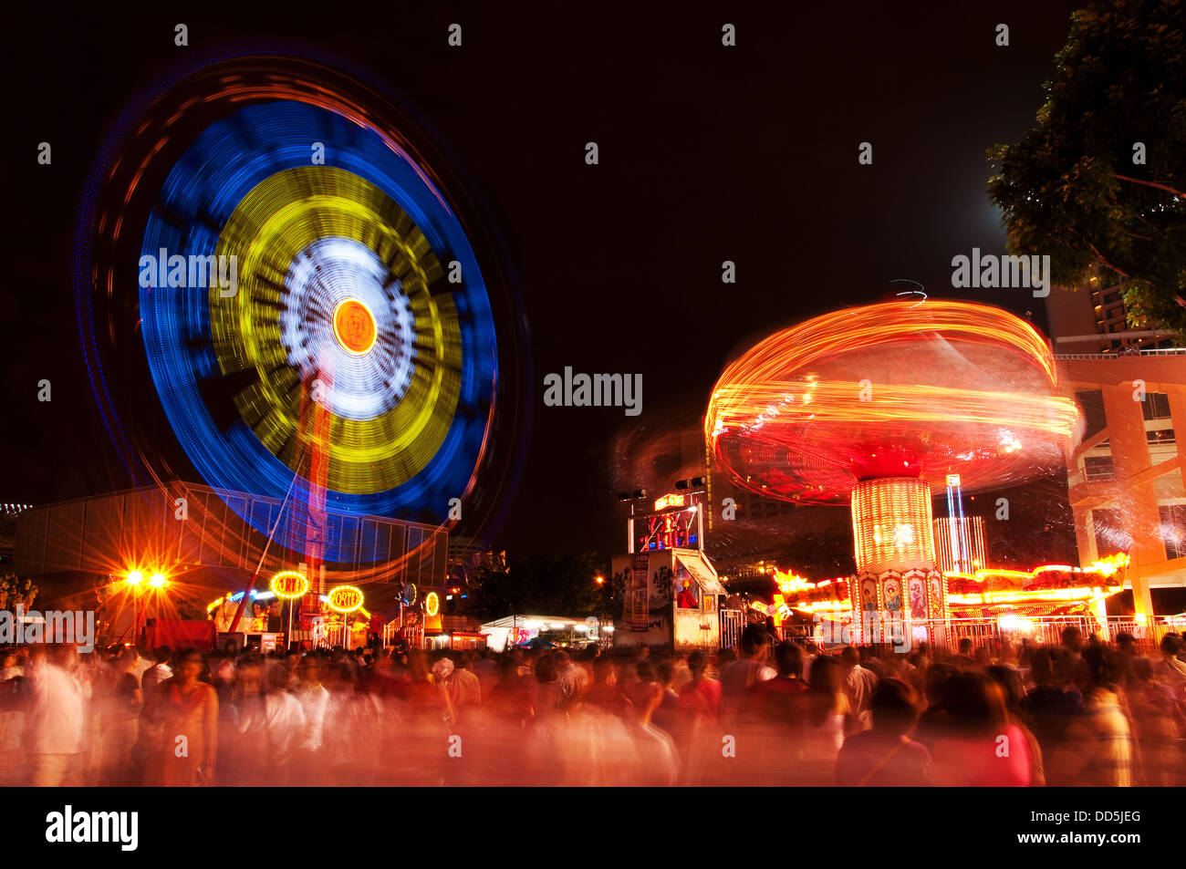 Funfair rides hi-res stock photography and images - Alamy
