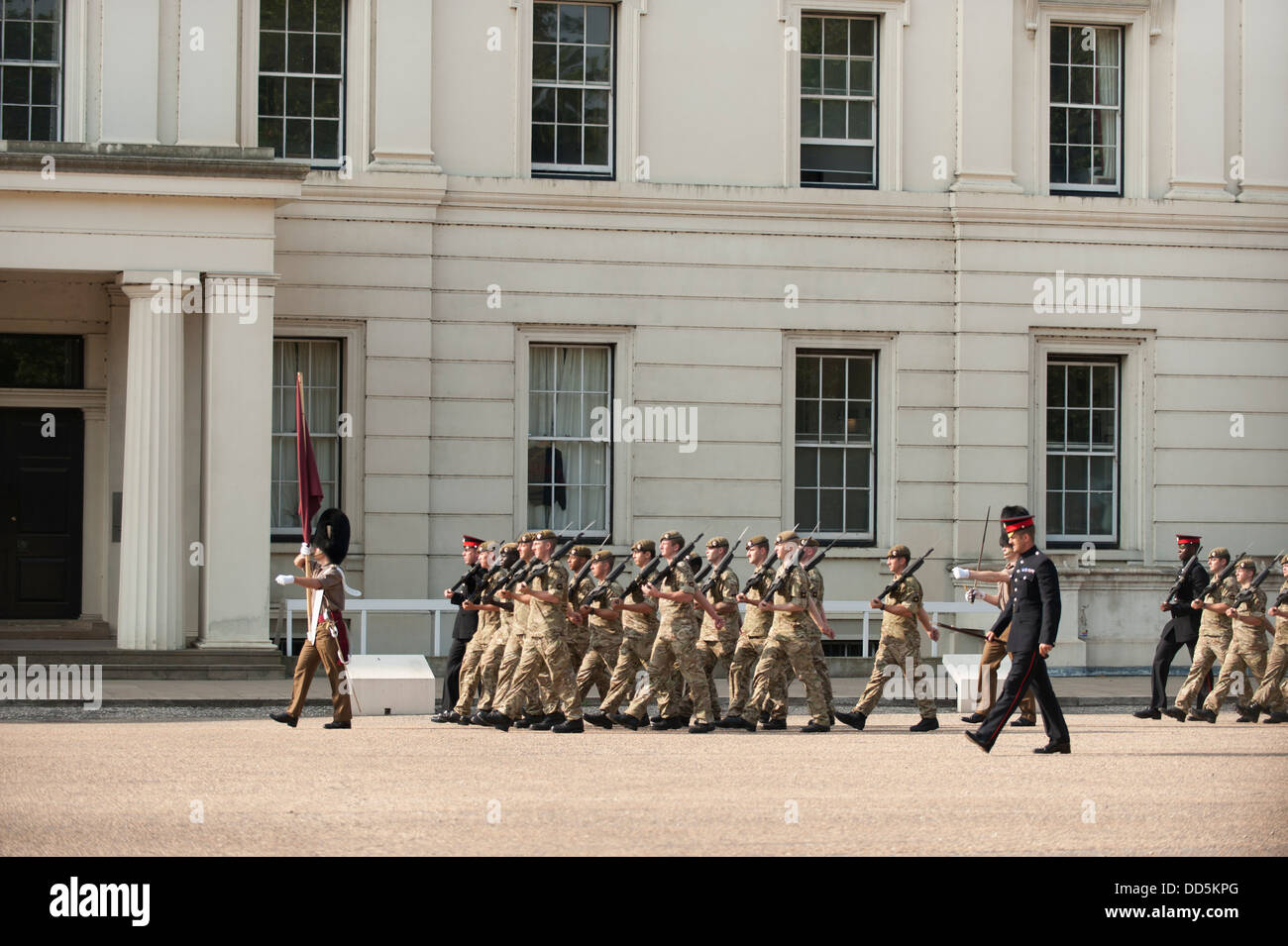 At wellington barracks in central london hi-res stock photography and ...