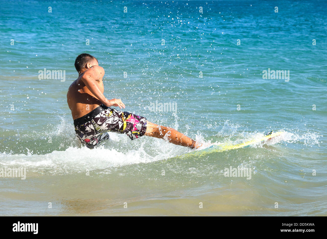 Teen summer surfing hi-res stock photography and images - Alamy