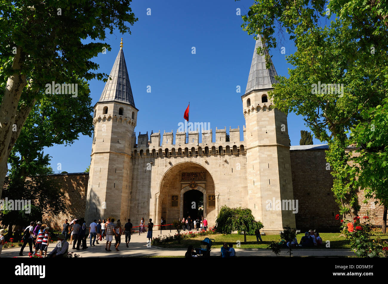 Topkapi sarayi gate hi-res stock photography and images - Alamy