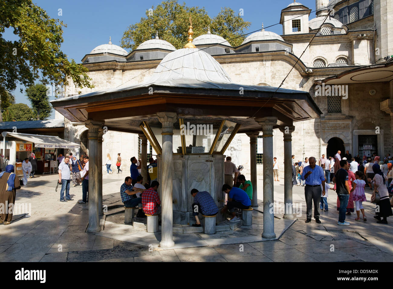 Eyup sultan mosque istanbul hi-res stock photography and images - Alamy
