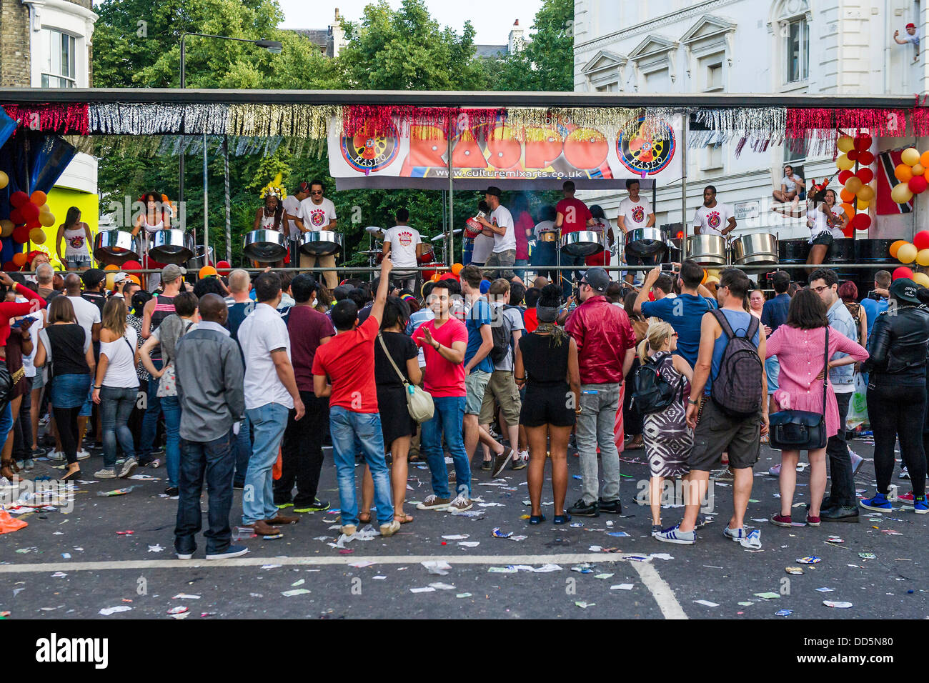 Carnival float lorry hi-res stock photography and images - Alamy