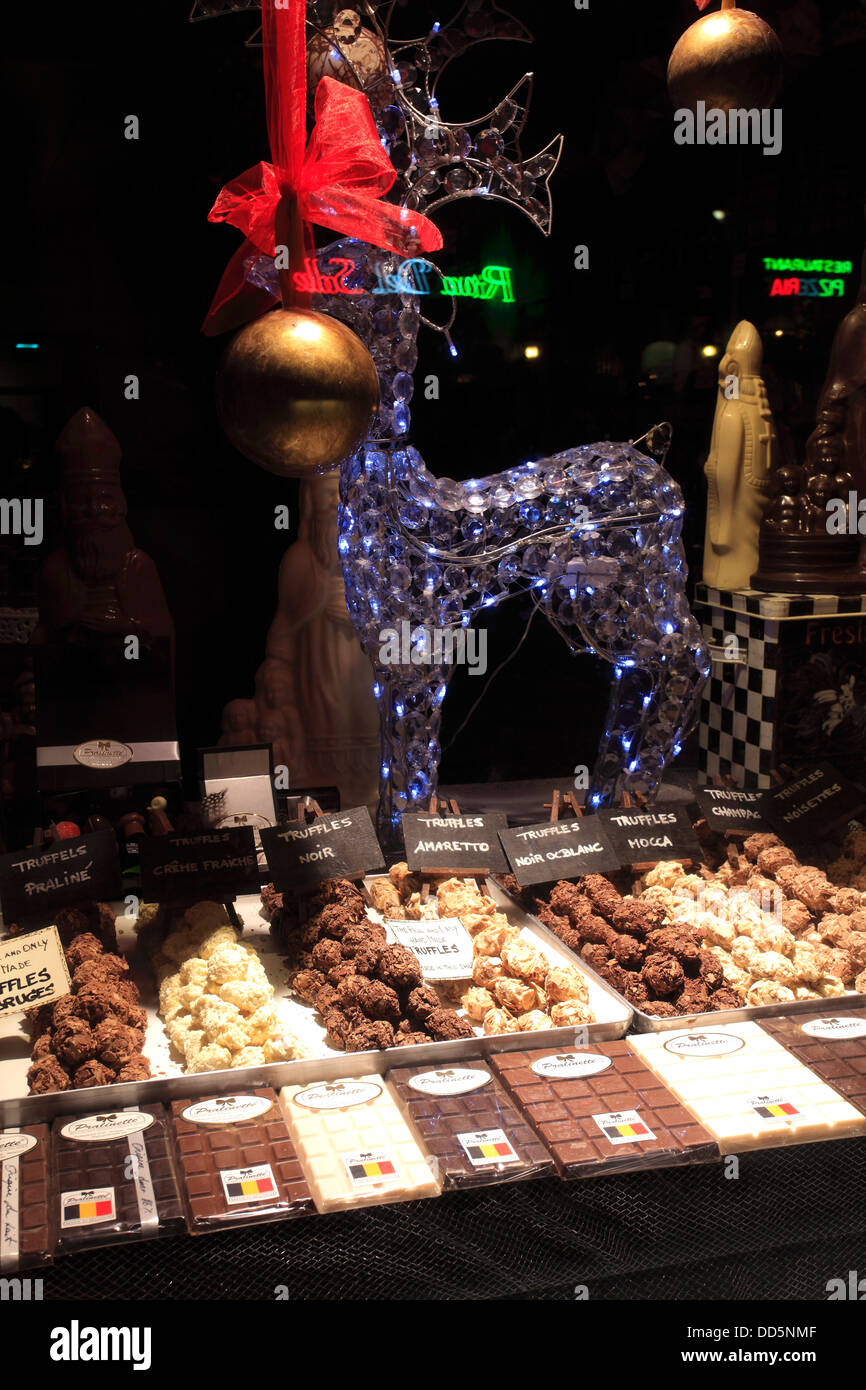 Belgium chocolate shop window display chocolate Christmas decorations ...