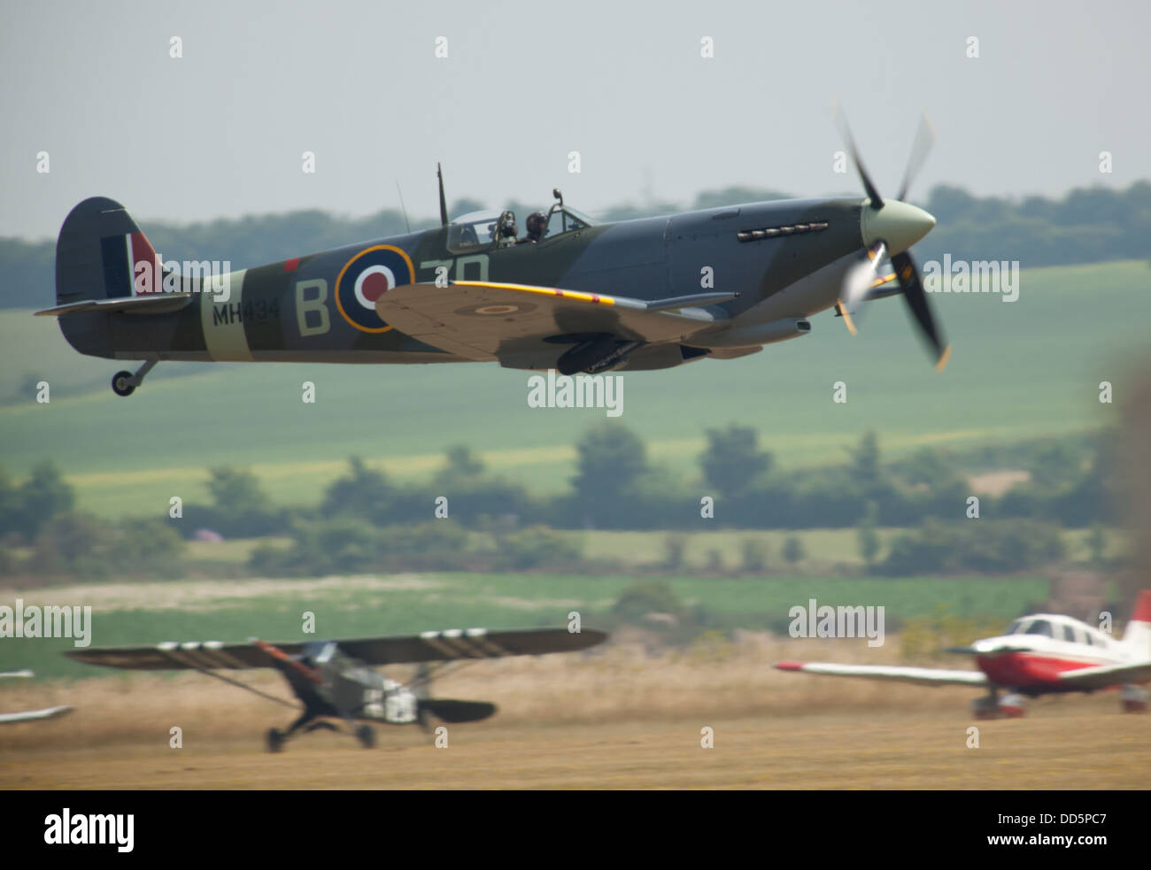 ww11 vintage Spitfire aircraft on display at Duxford Classic Wings air ...