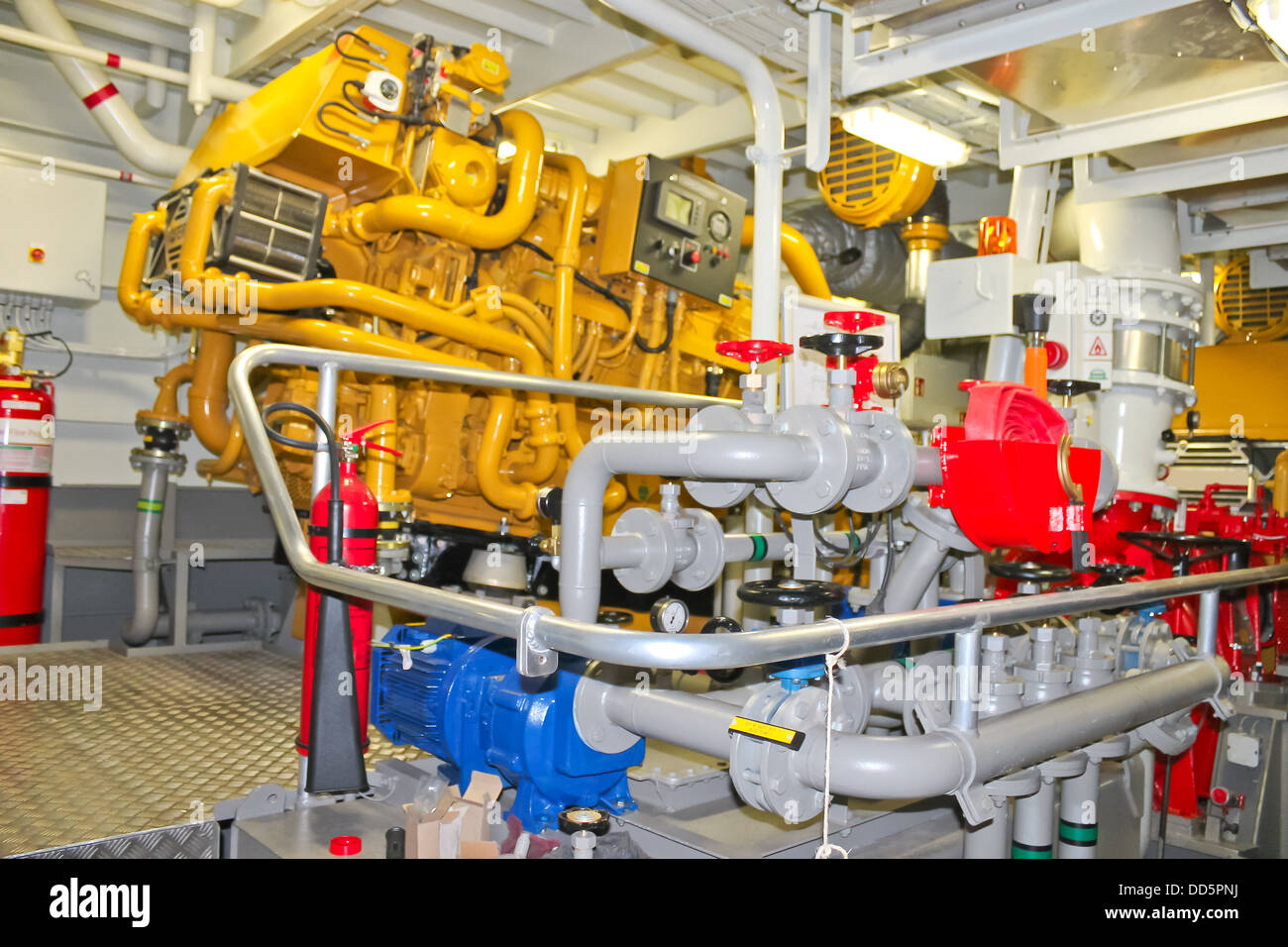 Cargo ship engine room hi-res stock photography and images - Alamy