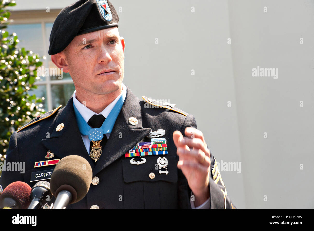 Medal press hi-res stock photography and images - Alamy