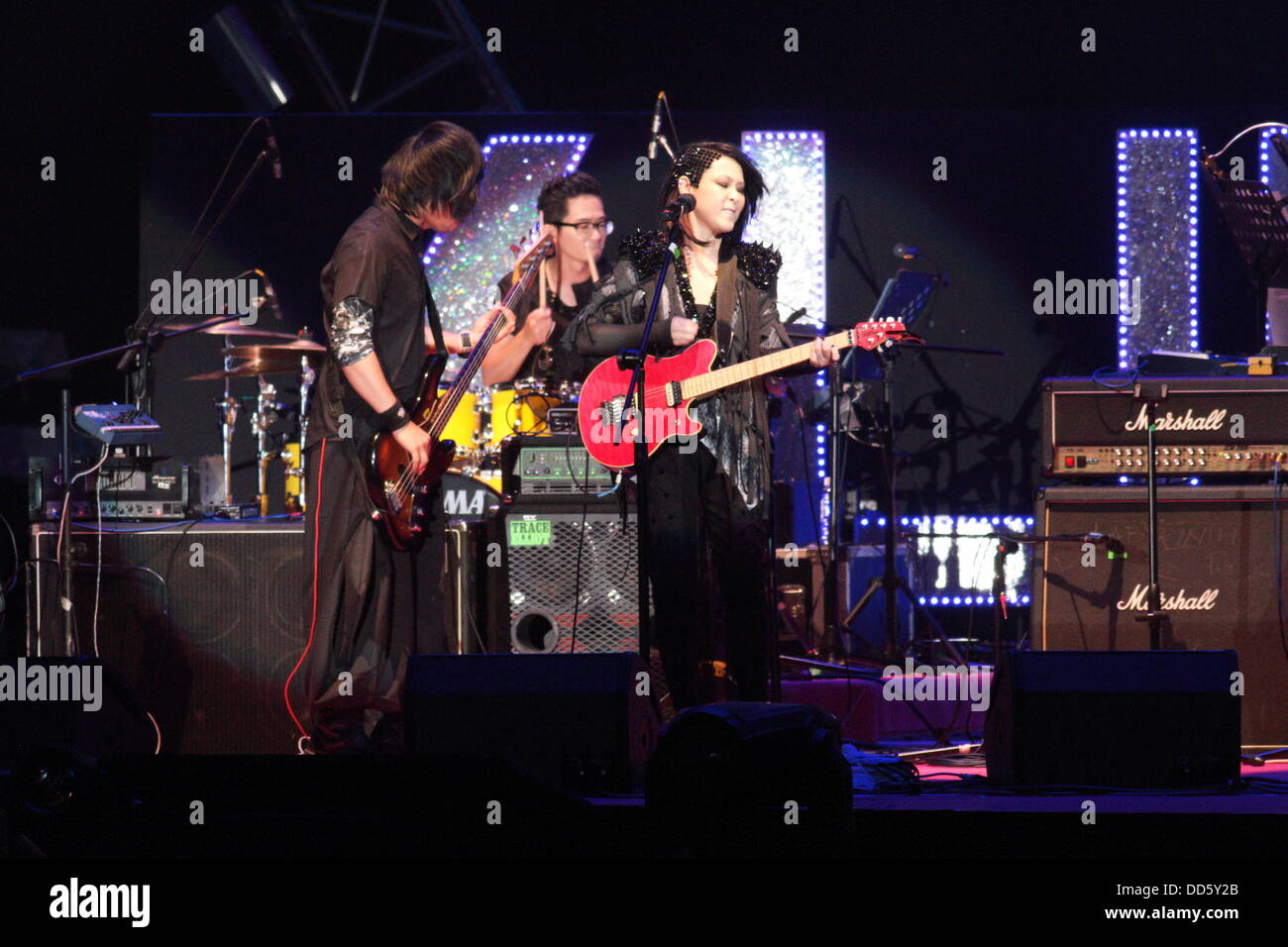 Singer Ren'e Liu and Taiwan pop group May Day perform at 2013 Summer ...