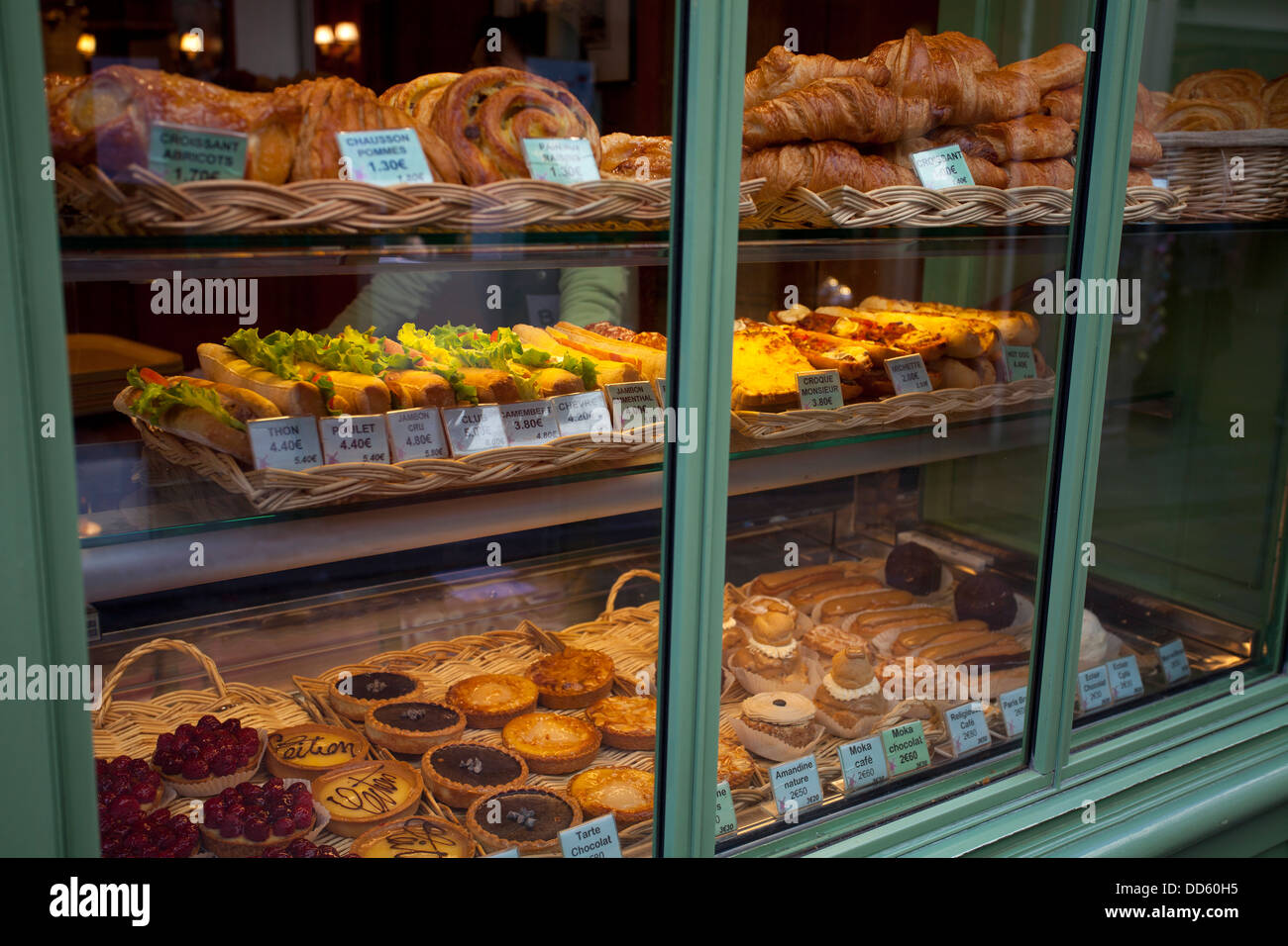 Patisserie bread display french bakery shop hi-res stock photography ...