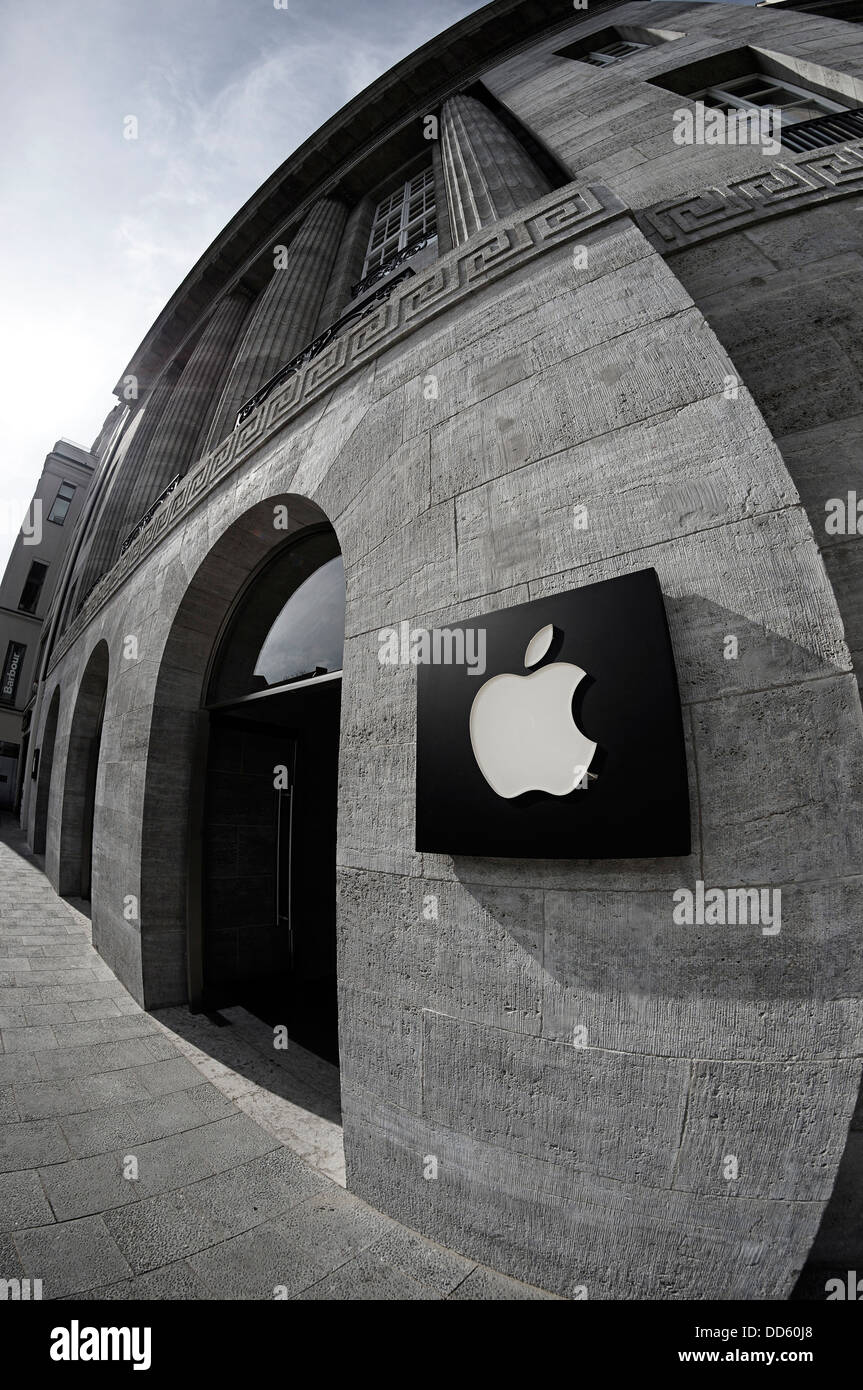 Apple store berlin hi-res stock photography and images - Alamy