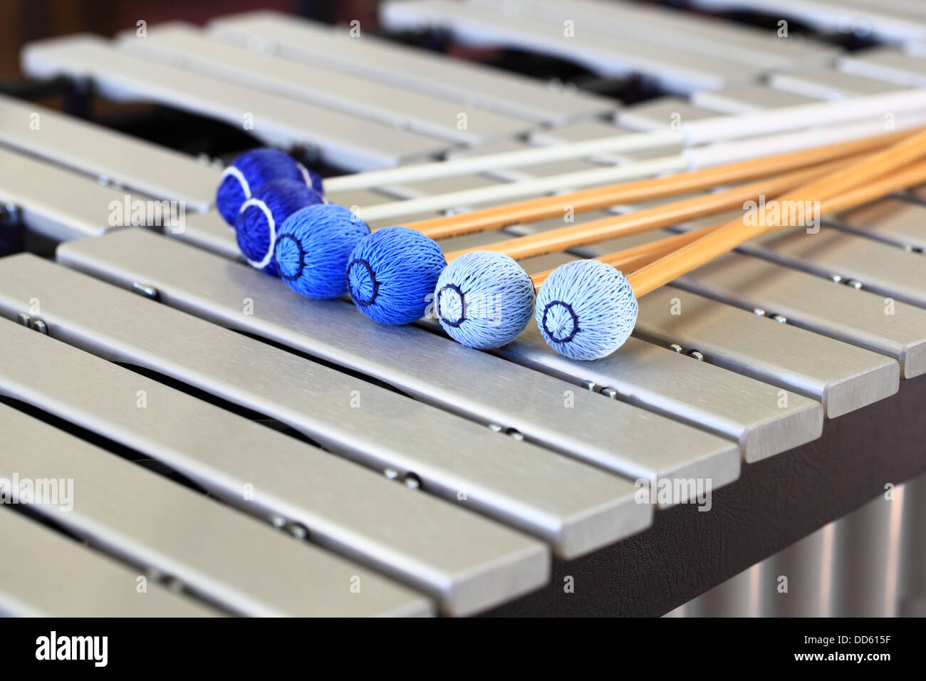 Musician playing vibraphone mallets hi-res stock photography and images ...