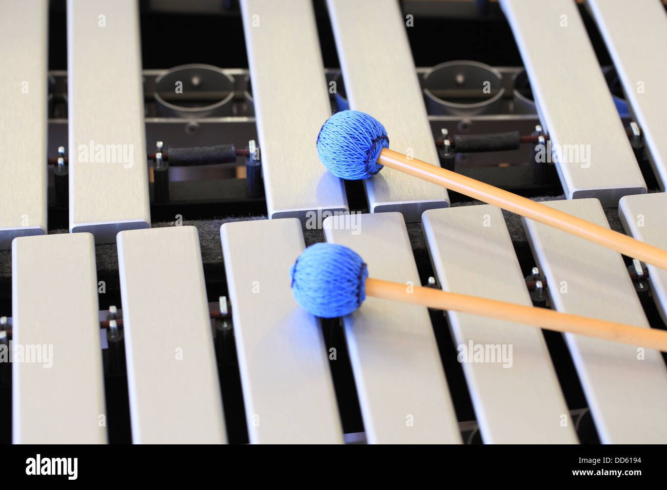 Musician playing vibraphone mallets hi-res stock photography and images ...
