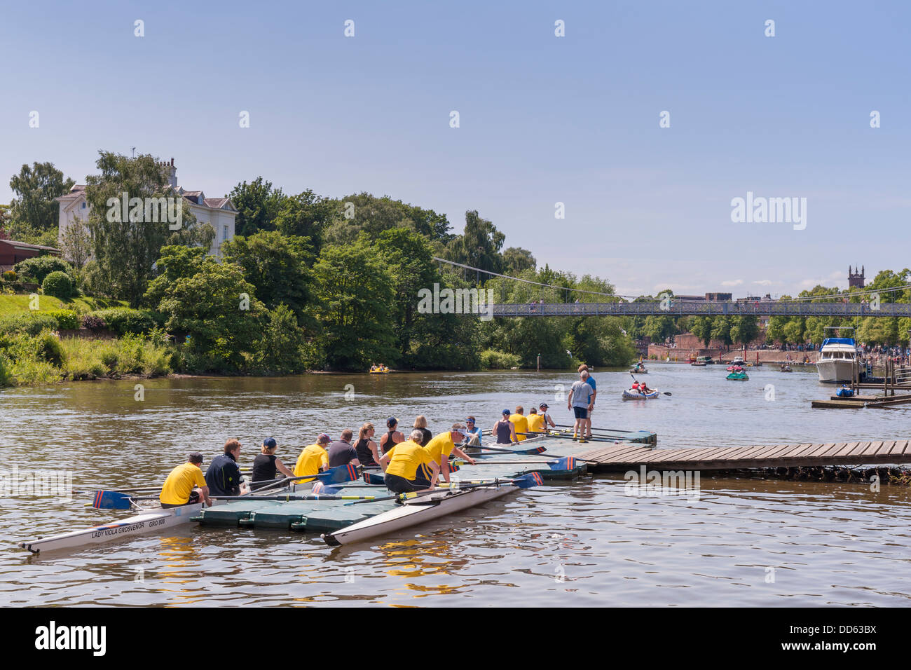 Chester uk rowing boat hi-res stock photography and images - Alamy
