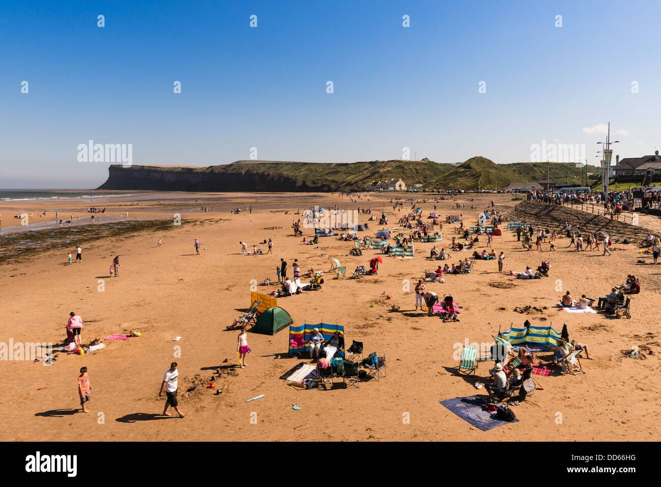 Saltburn by the sea beach hi-res stock photography and images - Alamy