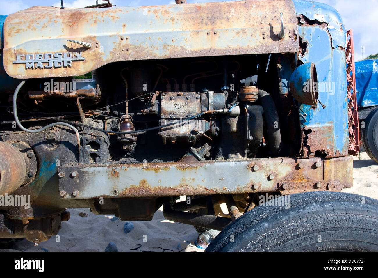 Fordson major tractor engine hi-res stock photography and images - Alamy