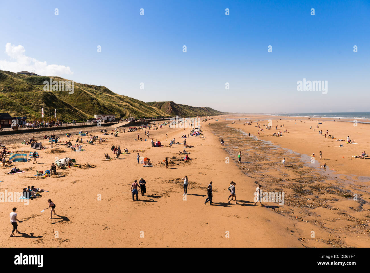Saltburn by the sea beach hi-res stock photography and images - Alamy