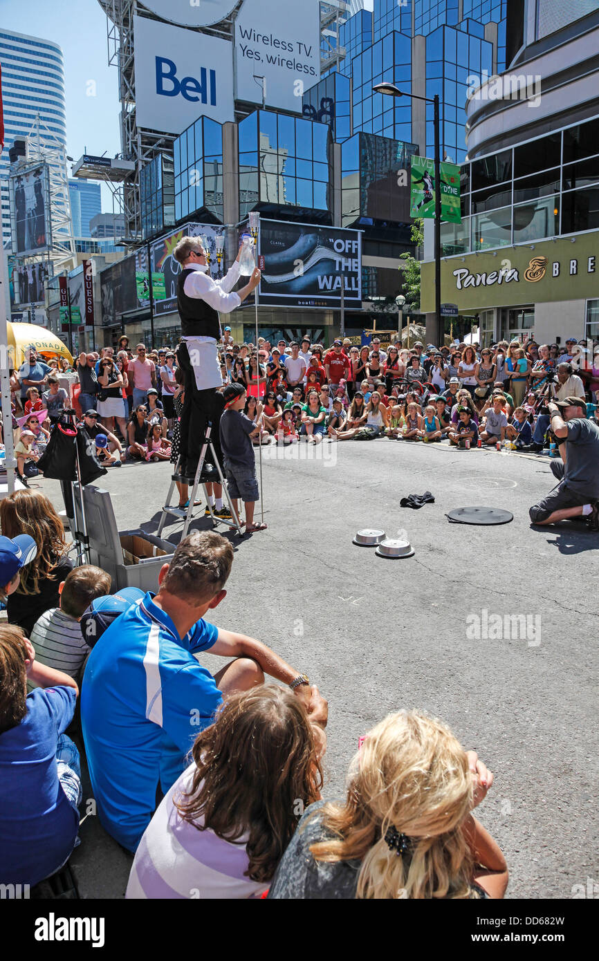 Toronto International Street Performers Festival, Busker Fest, in ...