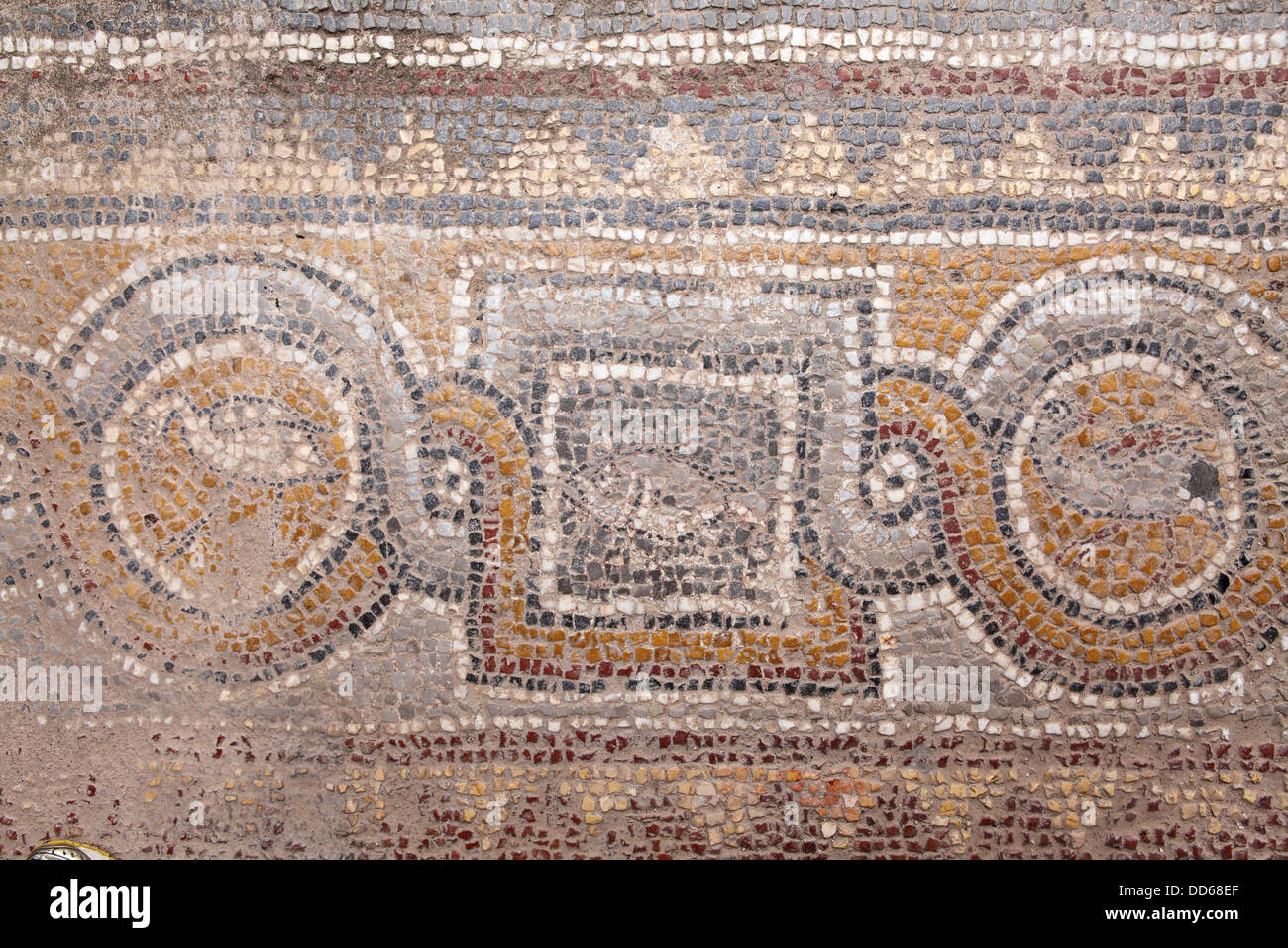 The pattern of a Paleo-Christian mosaic Stock Photo - Alamy