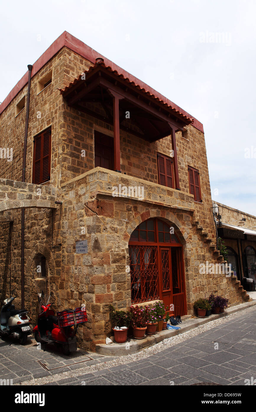 Medieval stone building in Rhodes City, Rhodes, Greece Stock Photo - Alamy