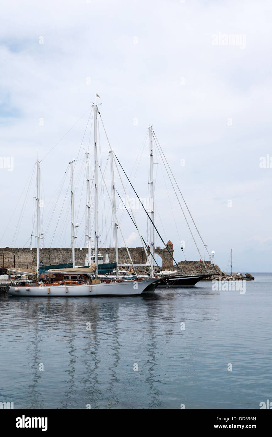 Yachts and boats moored at Rhodes City, Rhodes, Greece Stock Photo - Alamy