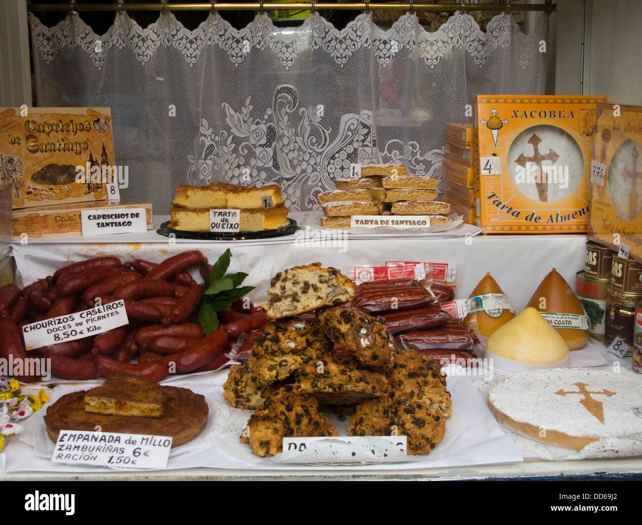 SPANISH DELICACY FOODS SHOP WINDOW DISPLAY SANTIAGO DE COMPOSTELA ...