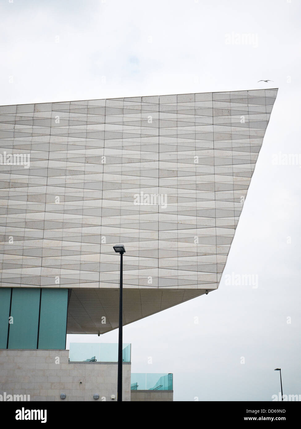 Architectural cladding detail hi-res stock photography and images - Alamy